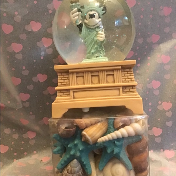 Disney | Holiday | Mickey Mouse Music Snow Globe Box Of Sea Shells ...